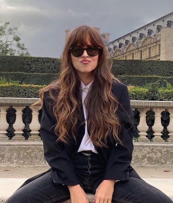 Fringe Frenzy: Are bangs back? – Foxy Blondes